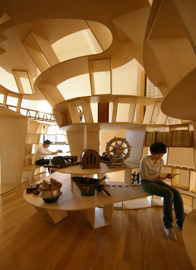 Yamakoya: The Japanese Bookshelf Cabin - TwistedSifter