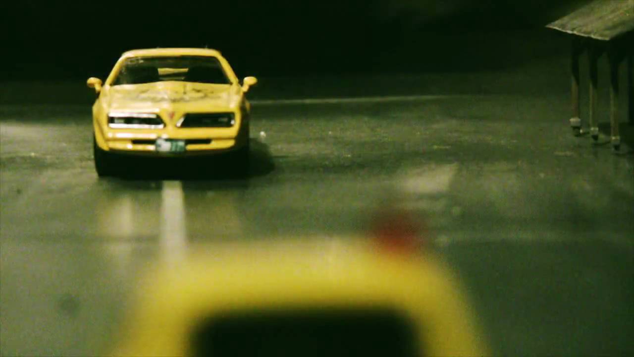 Epic Car Chase Scene Puts Hollywood to Shame » TwistedSifter