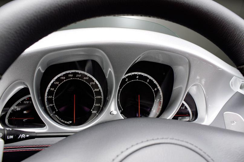 The Stirling Moss SLR - TwistedSifter