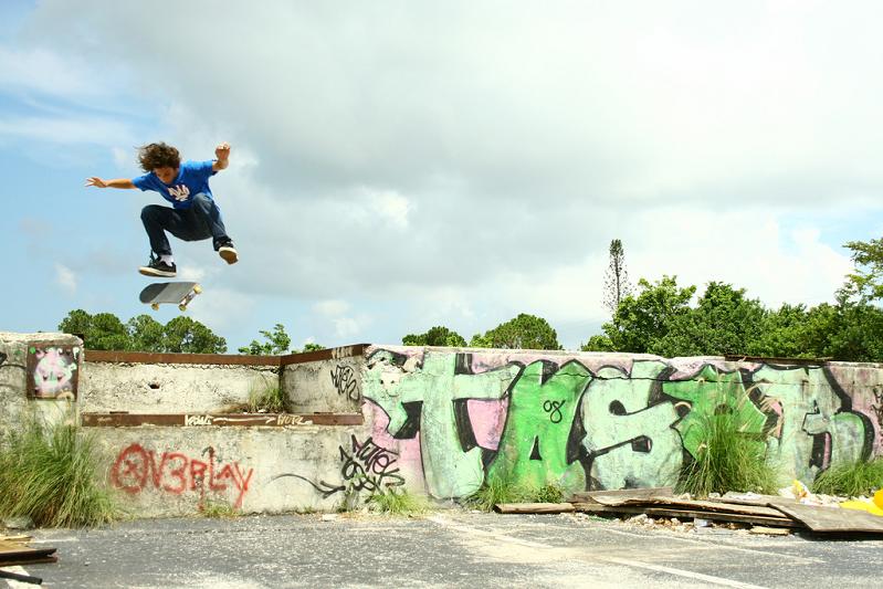 The Art and History of the Kickflip [21 pics] » TwistedSifter
