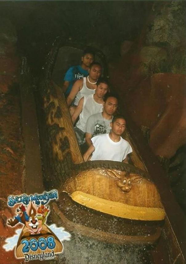 21 Hilarious Pics from Disney World’s Splash Mountain » TwistedSifter