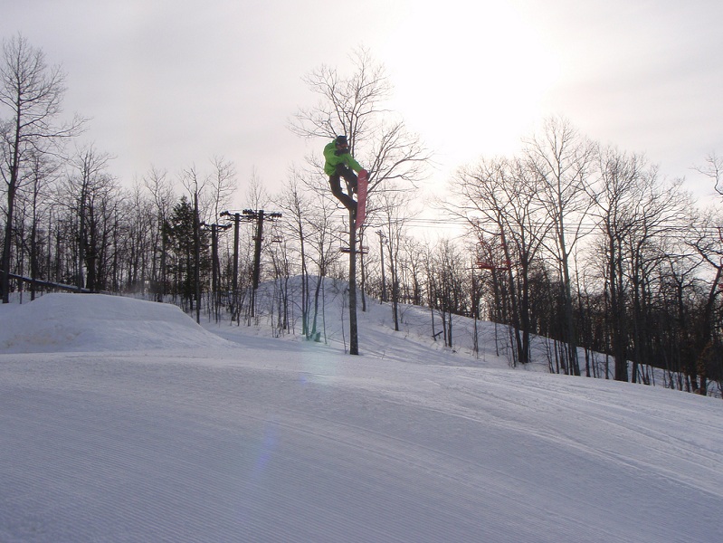 The 5 Essential Snowboard Grabs [20 Pics] » TwistedSifter