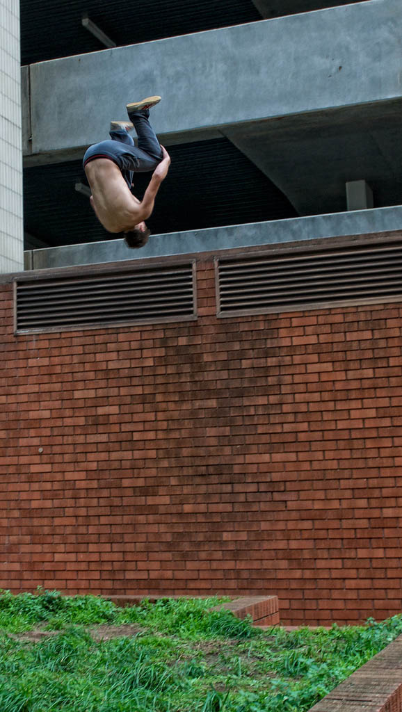 25 Incredible Parkour Photographs » TwistedSifter