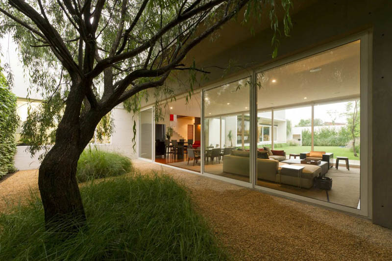 Gorgeous Inward Facing Home in Mexico City [30 pics] » TwistedSifter