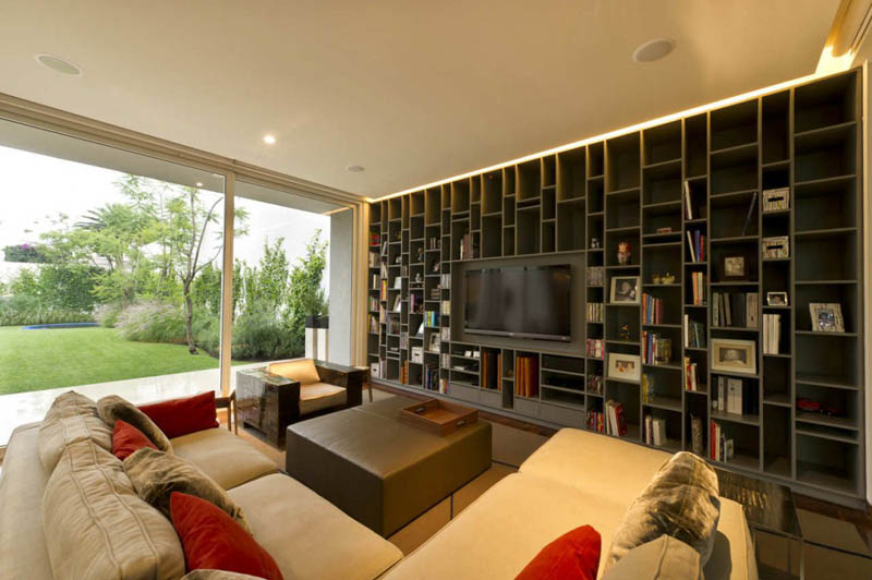 Gorgeous Inward Facing Home in Mexico City [30 pics] » TwistedSifter