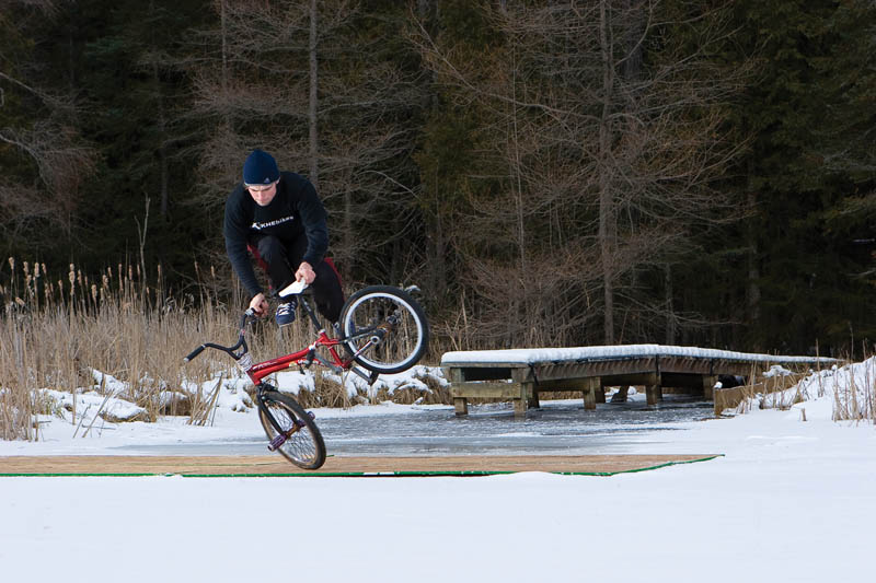 21 Unbelievable Flatland BMX Photographs » TwistedSifter