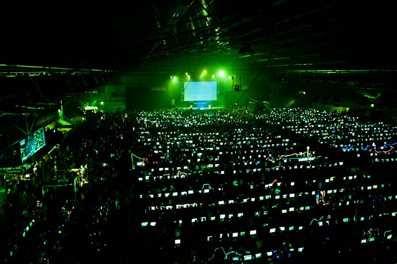 Picture of the Day: The World’s Largest LAN Party » TwistedSifter