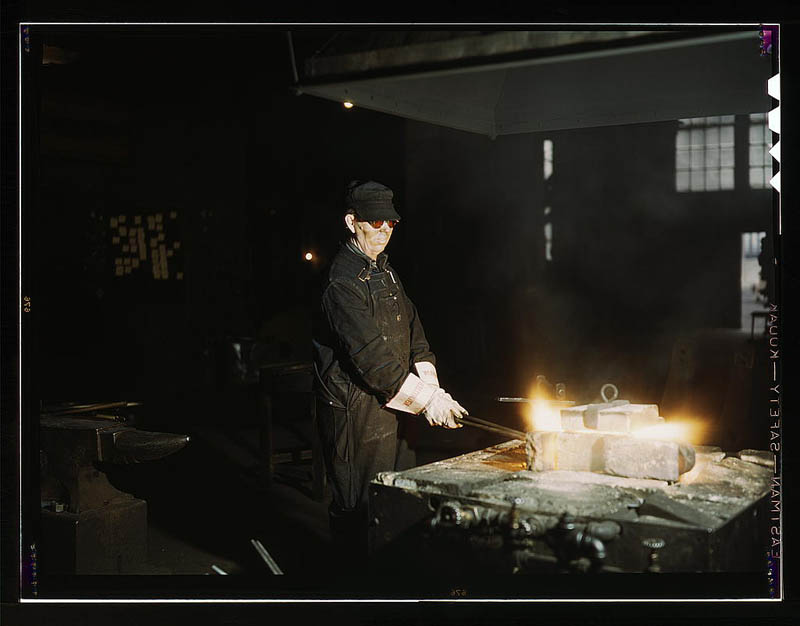 Historic Color Photos of U.S. Life in the 1940s - TwistedSifter