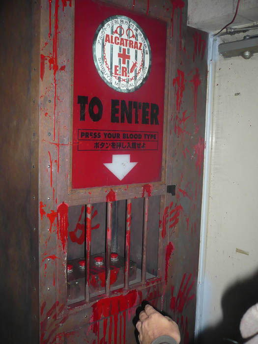 3 Bizarre Theme Restaurants in Tokyo, Japan » TwistedSifter