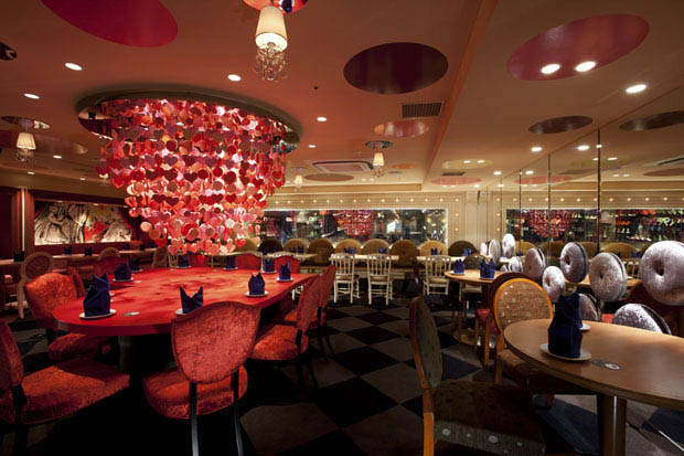 3 Bizarre Theme Restaurants in Tokyo, Japan » TwistedSifter