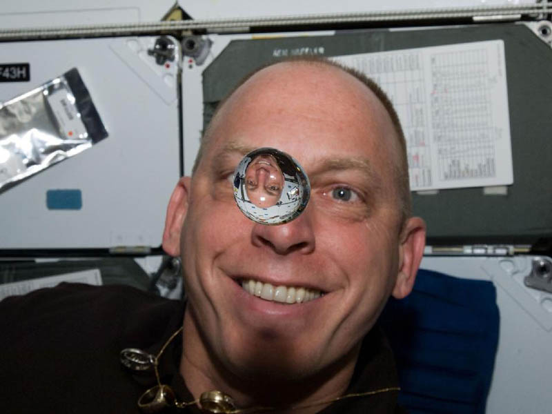 Picture of the Day: Water Bubble Reflection in Zero Gravity » TwistedSifter