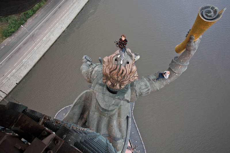 25 Death-Defying Photos by Vadim Makhorov - TwistedSifter