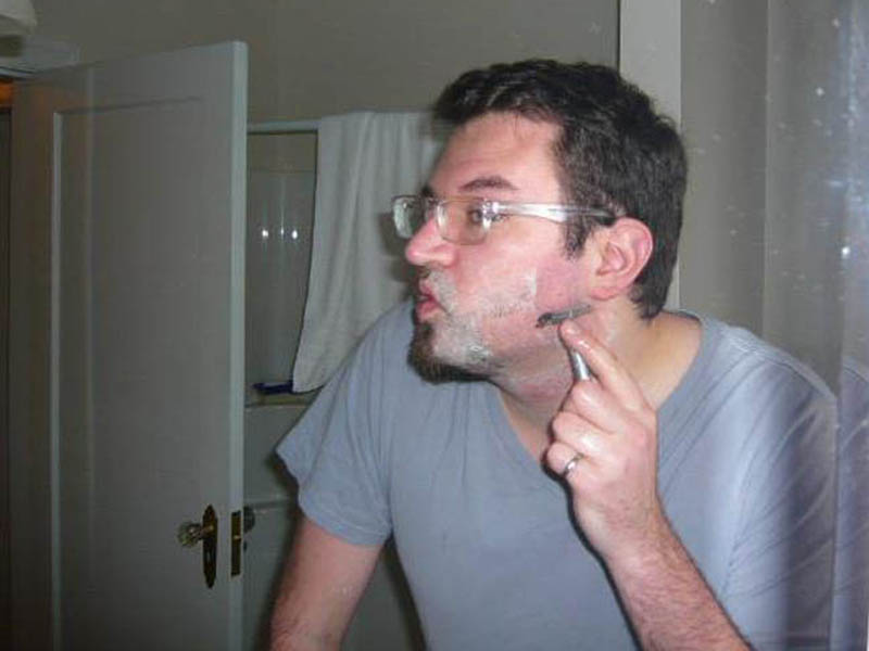 This Guy Went All Out for the Ultimate Driver’s License Photo ...