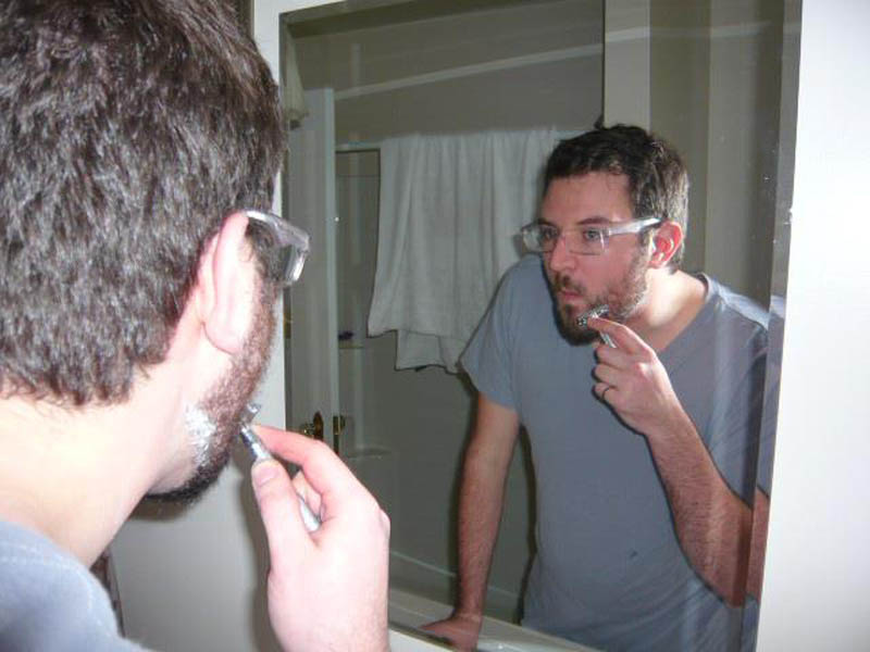 This Guy Went All Out for the Ultimate Driver’s License Photo ...