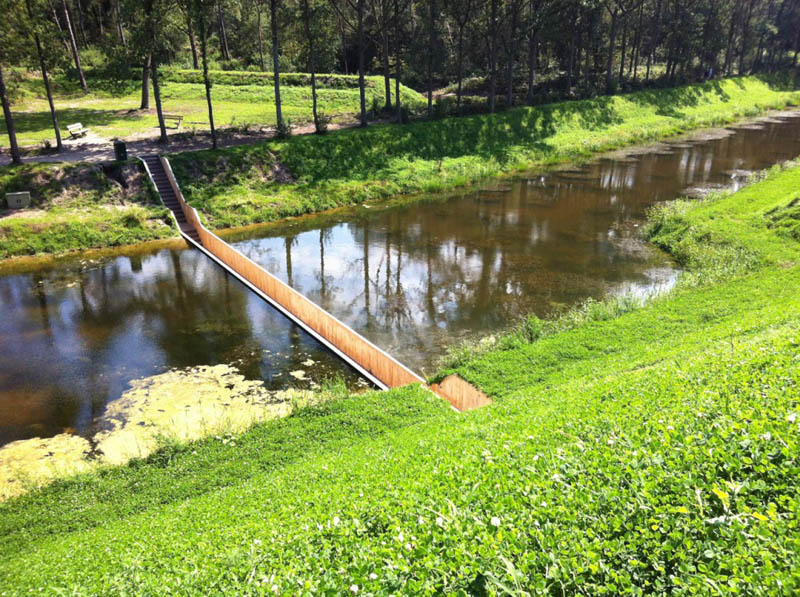 An Invisible Bridge in The Netherlands » TwistedSifter