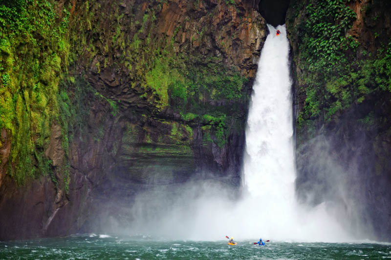 The Top 30 Whitewater Kayaking Photos by Red Bull » TwistedSifter