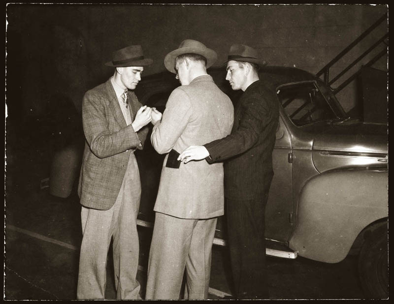 25 Vintage Police Record Photographs » TwistedSifter
