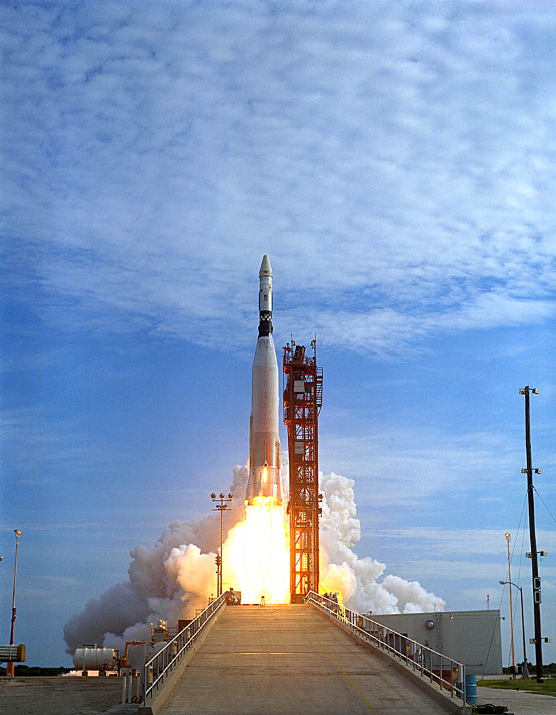 A History of NASA Rocket Launches in 25 High-Quality Photos » TwistedSifter