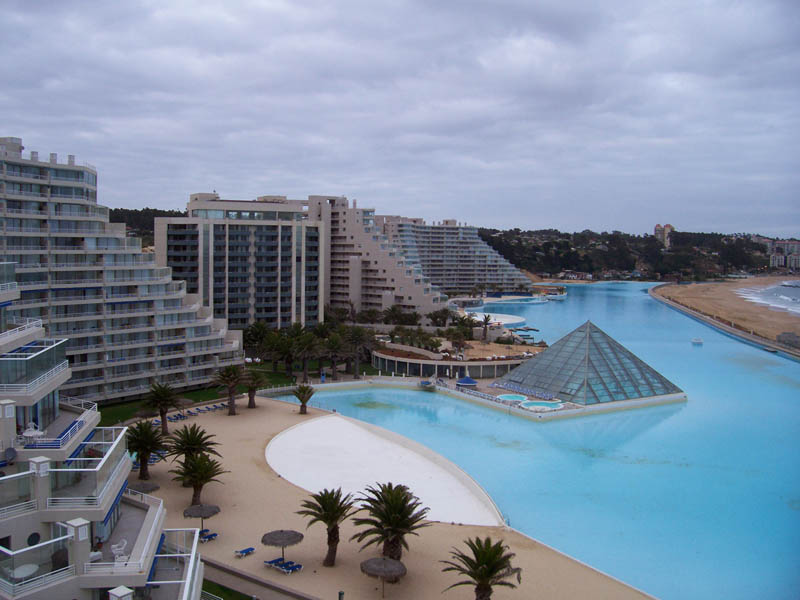 The Largest Swimming Pool in the World - TwistedSifter