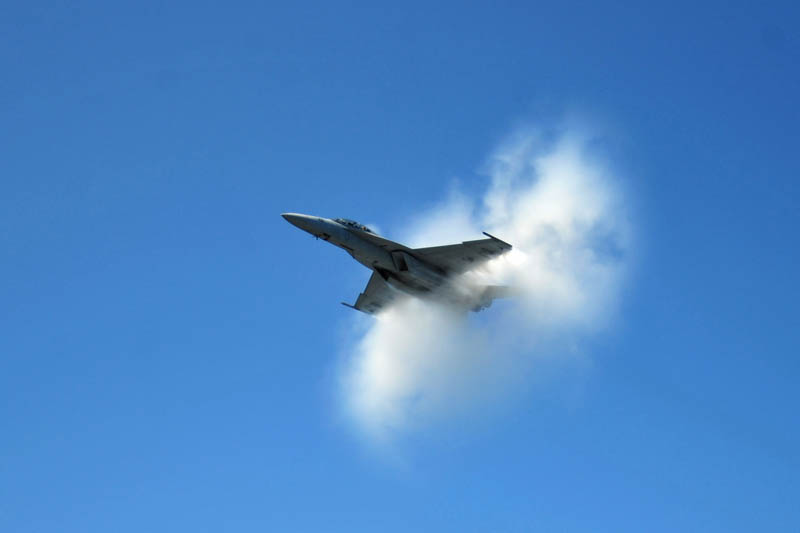 40 Photos of Airplanes Breaking the Sound Barrier » TwistedSifter
