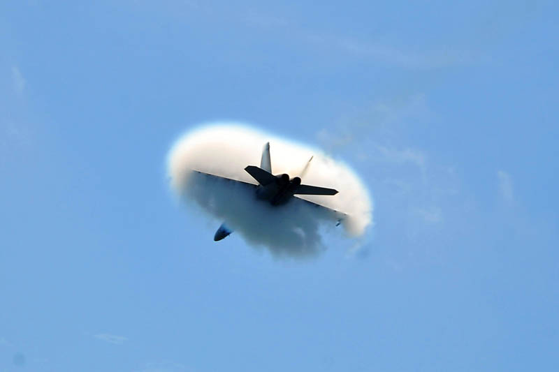 40 Photos of Airplanes Breaking the Sound Barrier » TwistedSifter