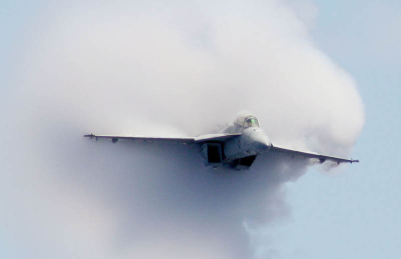 40 Photos of Airplanes Breaking the Sound Barrier » TwistedSifter