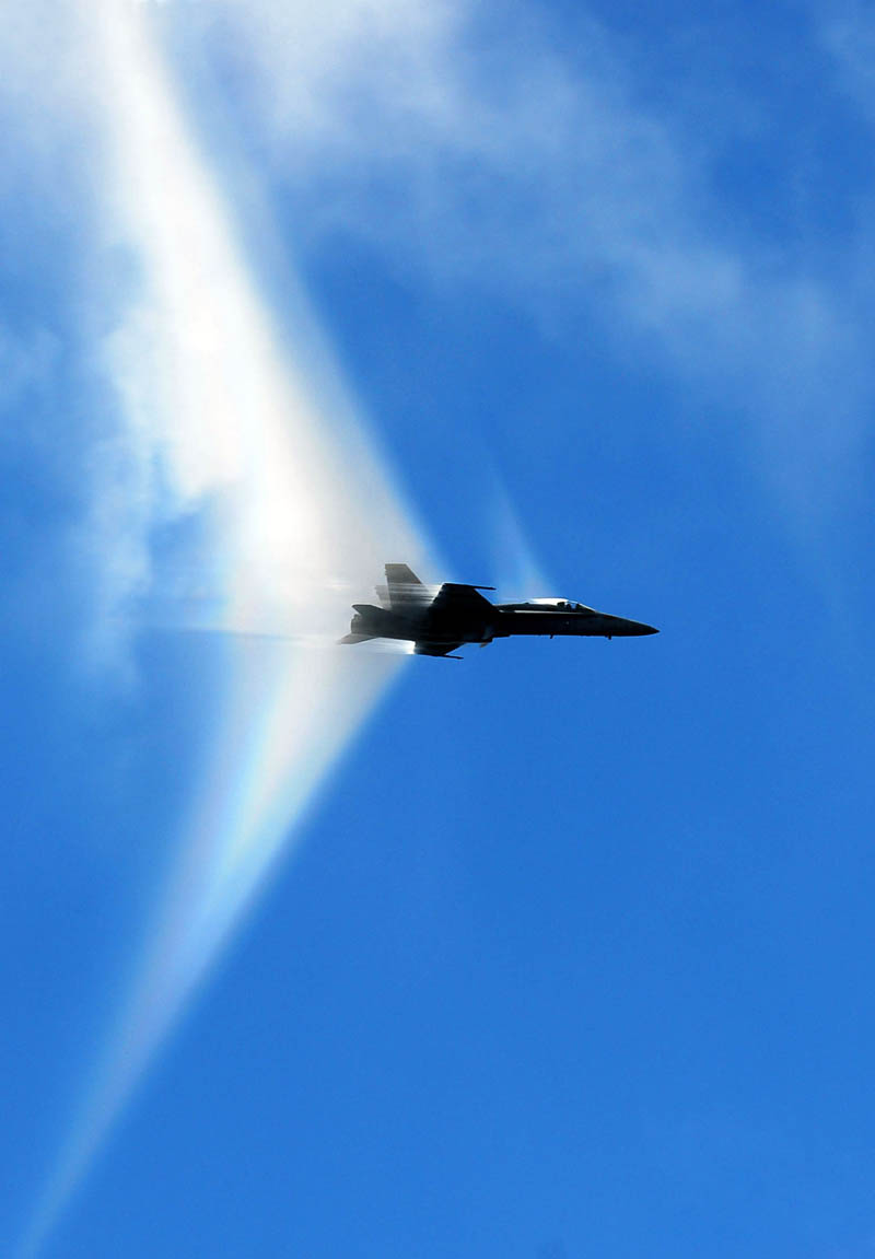 40 Photos of Airplanes Breaking the Sound Barrier » TwistedSifter