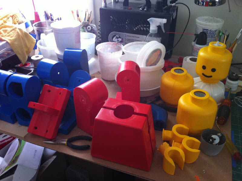 The Anatomy of a LEGO Man » TwistedSifter