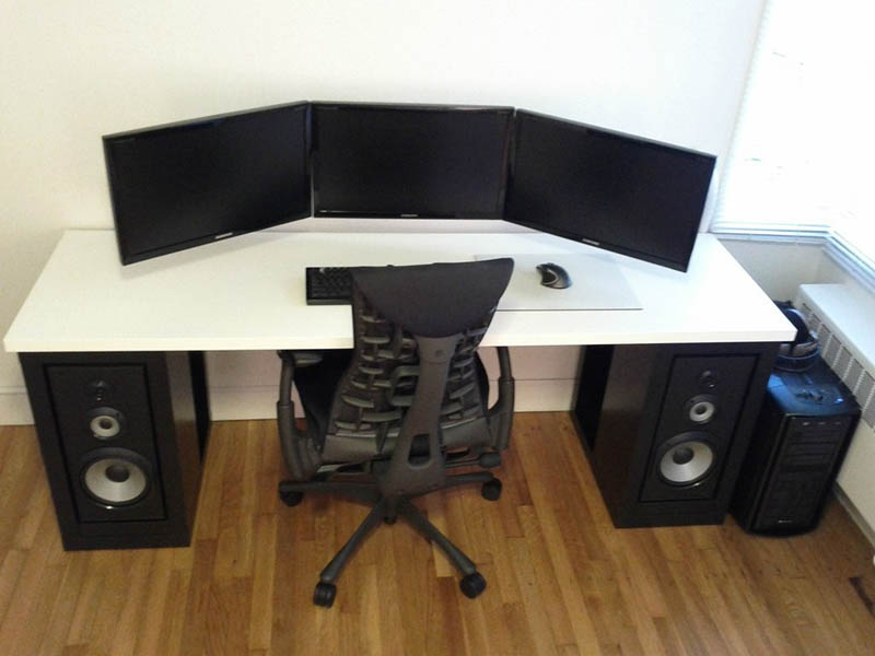 18 Really Amazing Computer Stations » TwistedSifter
