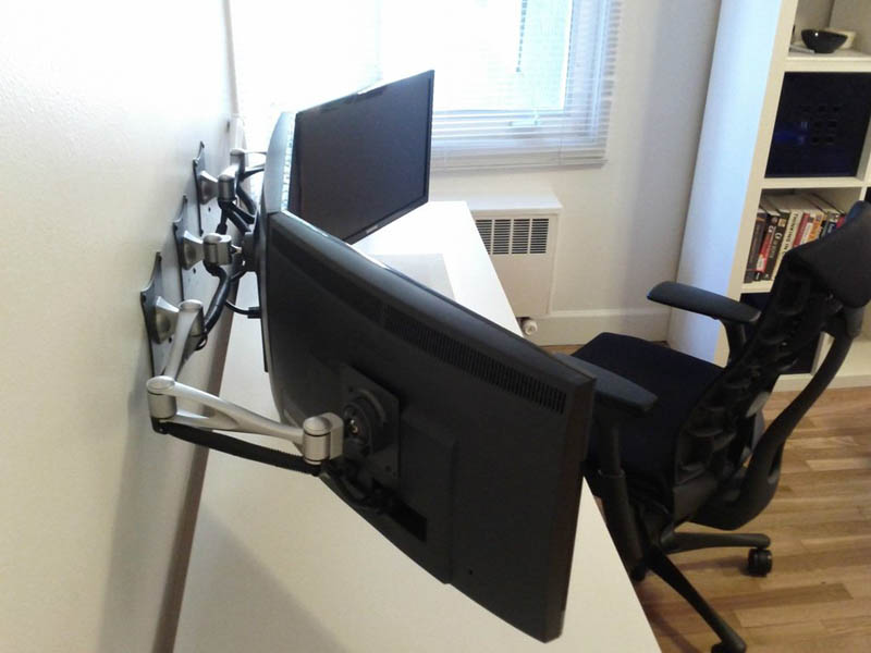 18 Really Amazing Computer Stations » TwistedSifter