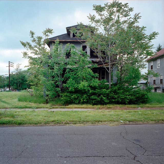 A Tour of Abandoned Houses in Detroit » TwistedSifter