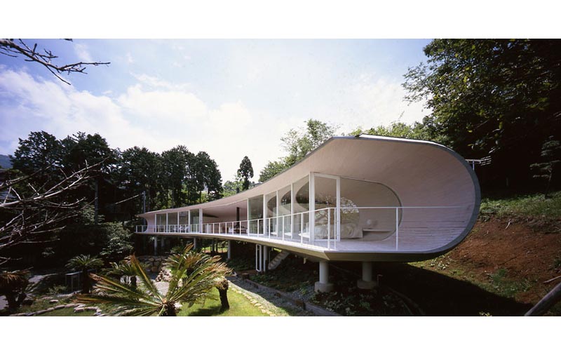 Crescent-Shaped Home with Views of Mt. Fuji » TwistedSifter