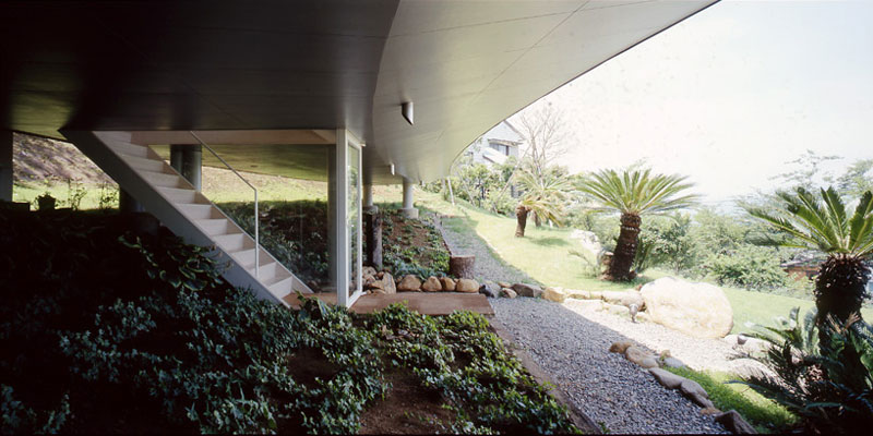 Crescent-Shaped Home with Views of Mt. Fuji - TwistedSifter