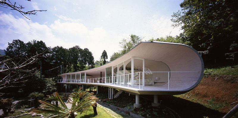 Crescent-Shaped Home with Views of Mt. Fuji - TwistedSifter