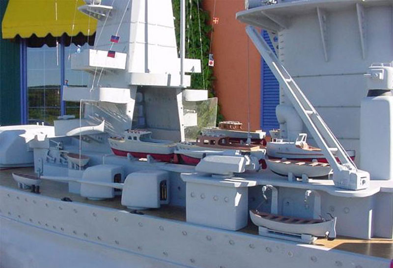 Man Builds 30 ft Model Replica of a Battleship » TwistedSifter