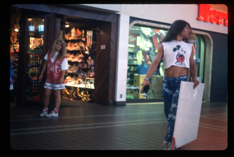 Pictures from the 80s of Malls Across America - TwistedSifter