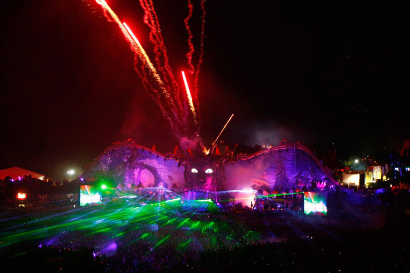 The Amazing Stage Designs of the Tomorrowland Music Festival ...