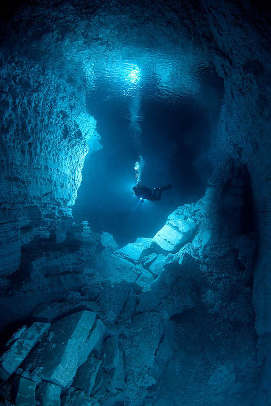 Exploring the Longest Underwater Cave in Russia » TwistedSifter