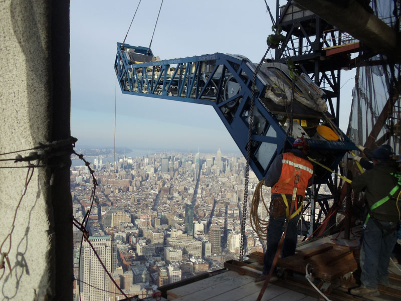 Hoisting an Escalator to the 101st Floor of 1 WTC - TwistedSifter