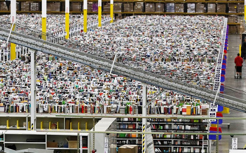 Inside Amazon's 'Chaotic Storage' Warehouses - TwistedSifter