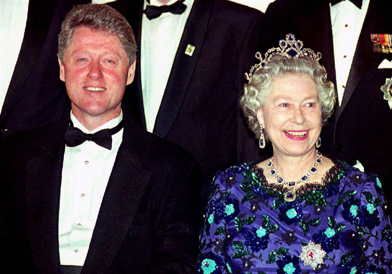 Portraits of the Queen with the Last 12 U.S. Presidents - TwistedSifter