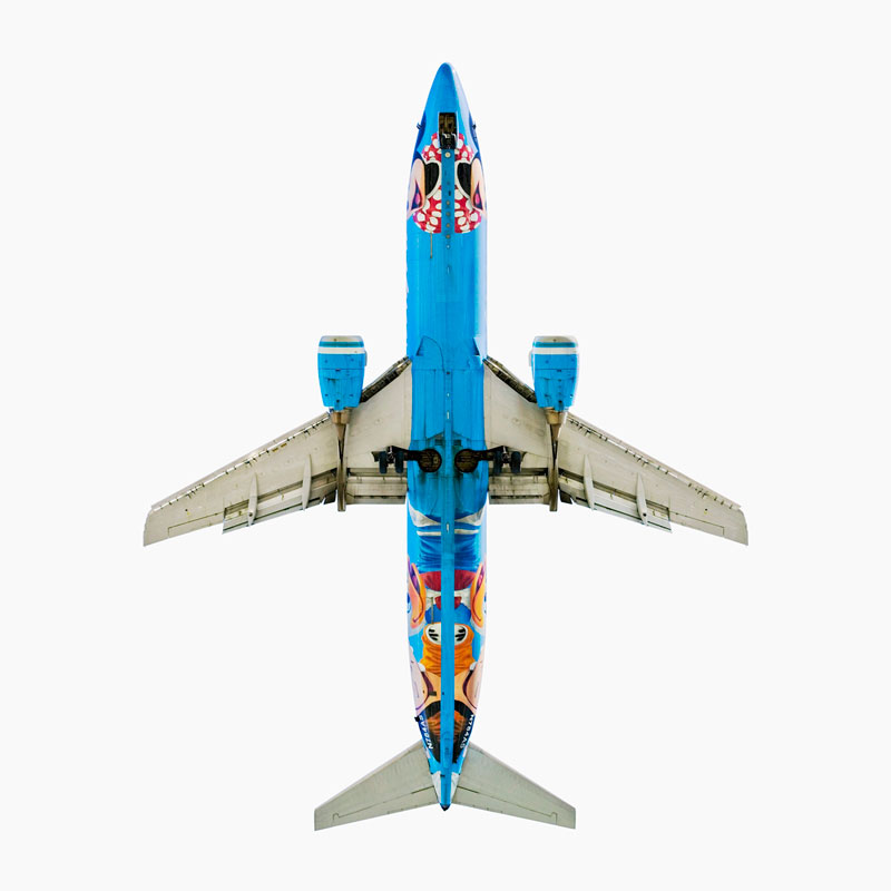Photos of Planes Flying Directly Overhead » TwistedSifter