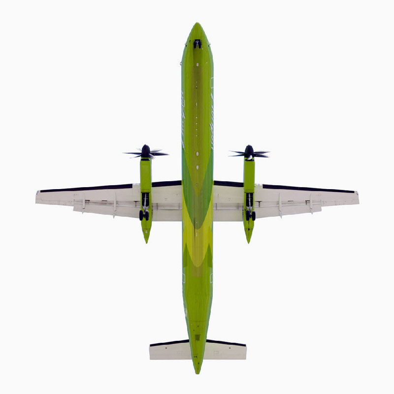 Photos of Planes Flying Directly Overhead » TwistedSifter