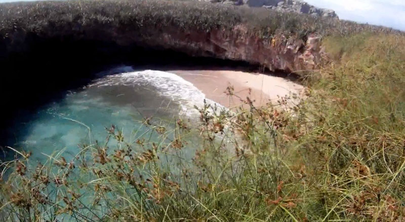 Mexico's Hidden Beach at Marieta Islands - TwistedSifter