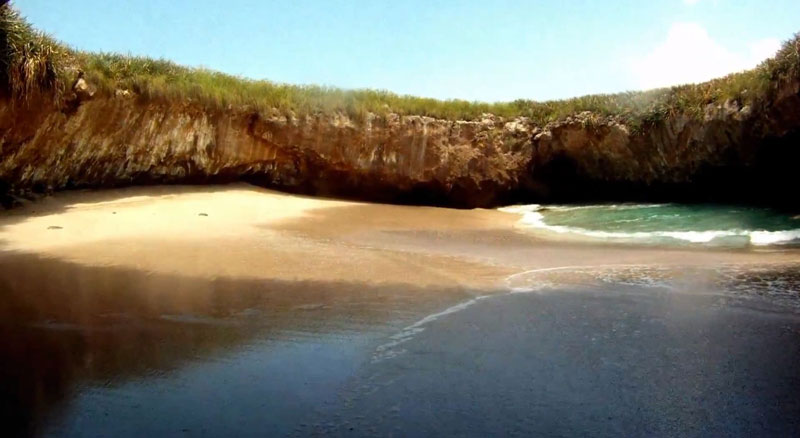 Mexico's Hidden Beach at Marieta Islands - TwistedSifter