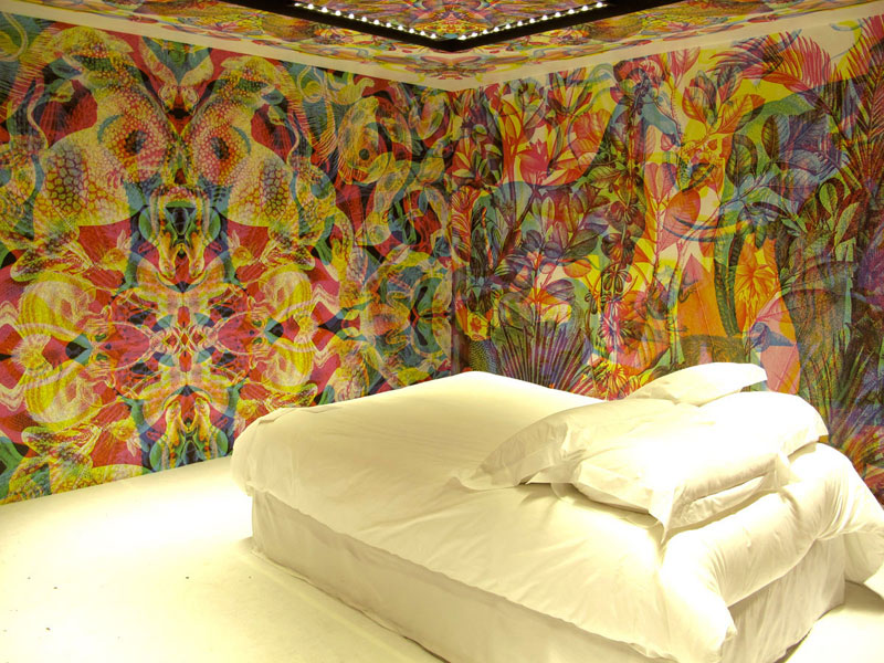 RGB Murals that Transform under Different Colored Lights » TwistedSifter
