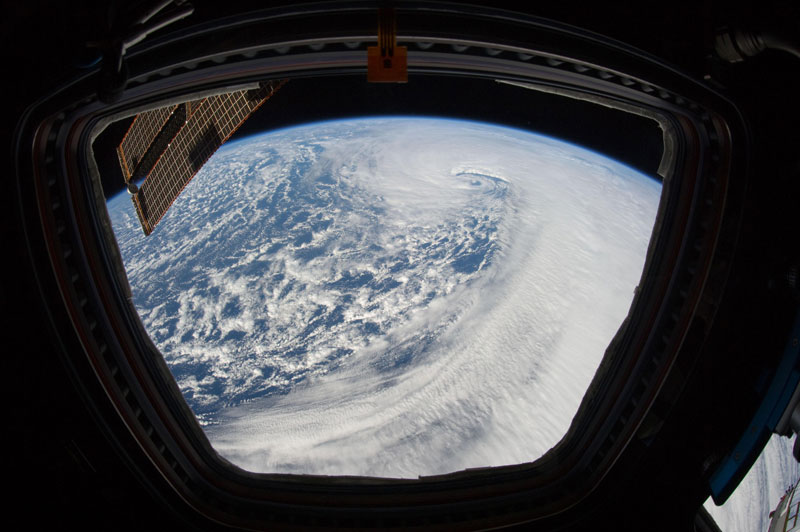 ISS Cupola: The Window to the World » TwistedSifter