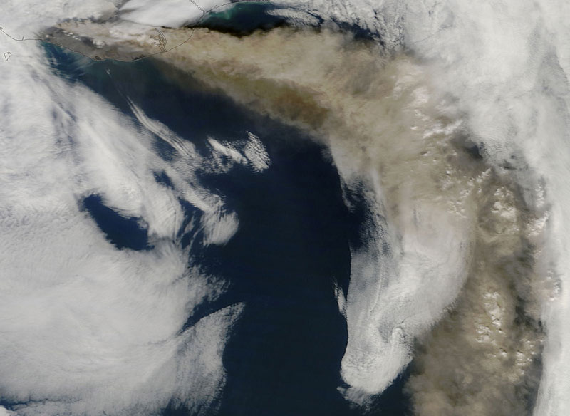 15 Volcanic Eruptions Seen from Space » TwistedSifter