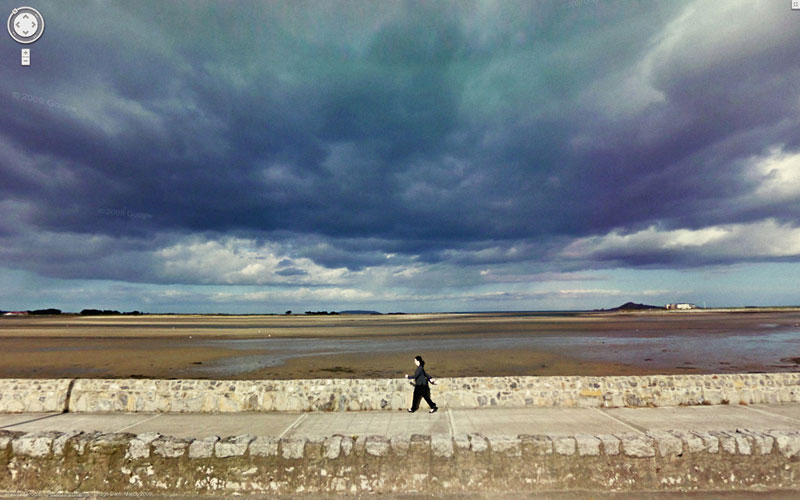 Snapshots of Life Captured on Google Street View - TwistedSifter