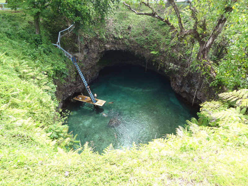 To Sua: A Natural Swimming Hole in the South Pacific - TwistedSifter